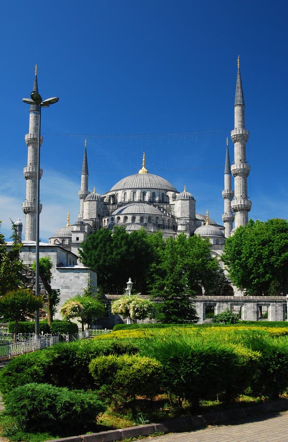 Blue Mosque in Istanbul stock image. Image of building - 10098153