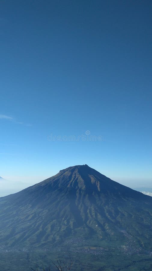 Sumbing mountain stock photo. Image of puncak, sindoro - 203901080