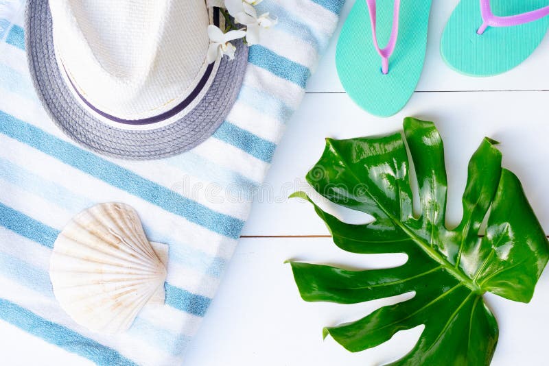 Summer flat lay scenery stock photo. Image of sunglsses - 146678622