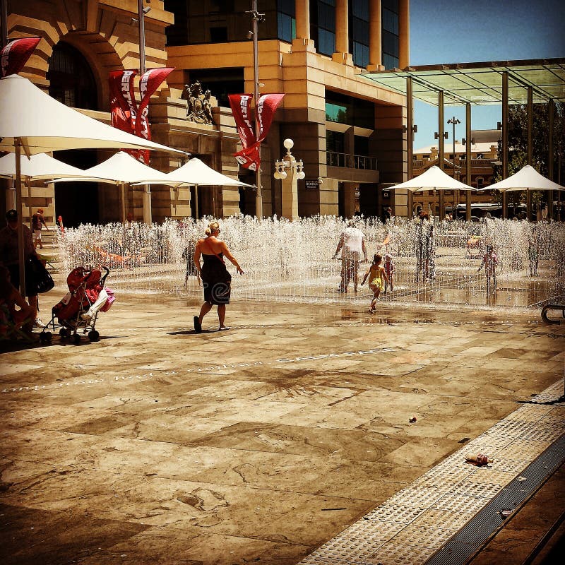 Summer fun in Perrh editorial photography. Image of perth - 50566777