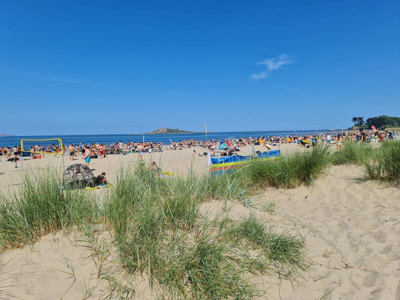 2021 Summer Heatwave in Ireland.Burrow Beach,Dublin 13, Sutton ...