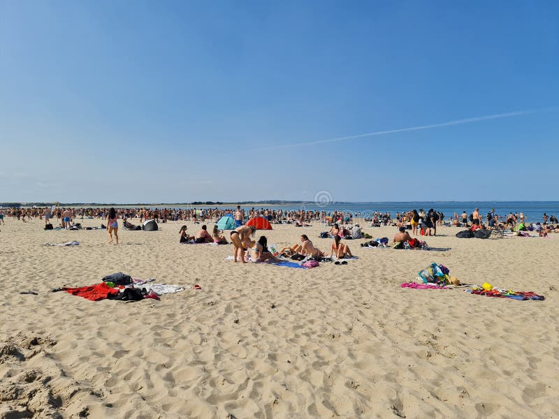 2021 Summer Heatwave in Ireland.Burrow Beach,Dublin 13, Sutton ...