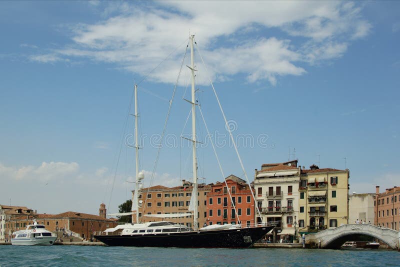 Summer Lagoon Walk editorial photography. Image of tower - 236147952