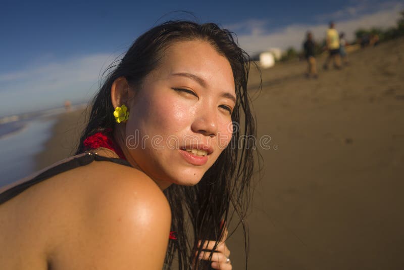 Summer Lifestyle Portrait Of Young Happy And Attractive Asian Chinese
