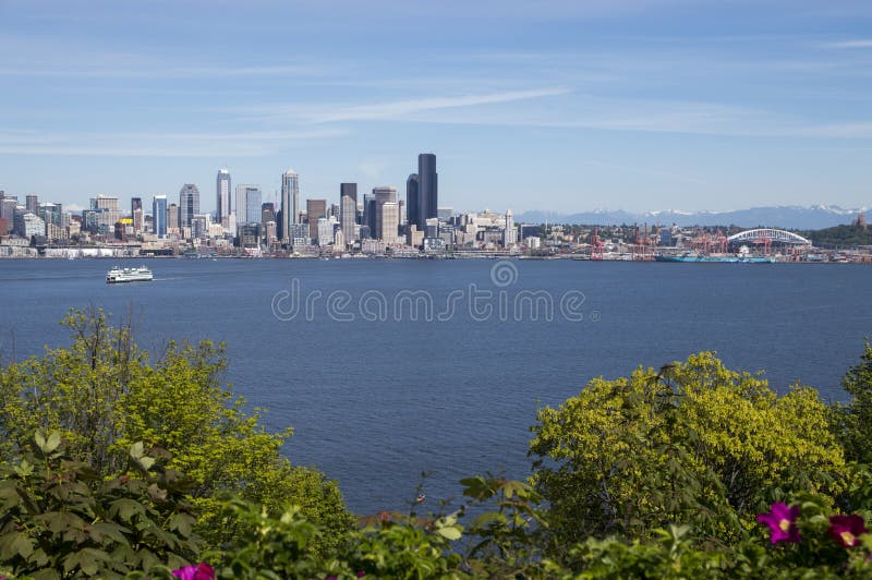 Summer in Seattle stock photo. Image of puget, vessel - 84685594