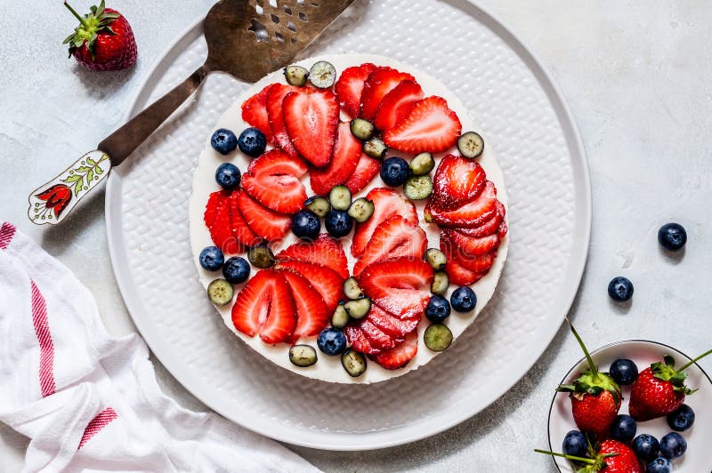 Summer Berry No Bake Cheesecake Stock Photo - Image of cheese, berry ...