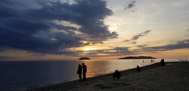 Summer Sundown Seaside Romantic Crowd Stock Image - Image of clouds ...