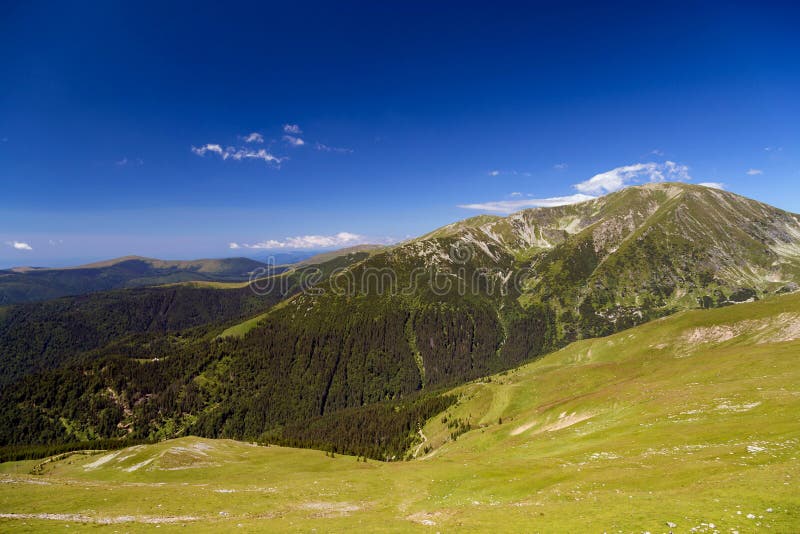 Summer Sunrise in Parang Mountains, Romania Stock Photo - Image of peak ...
