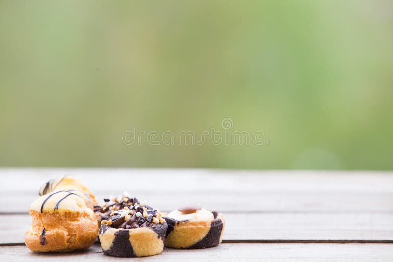 Summer Wedding Homemade Candy Bar Stock Photo - Image of icing, flower ...