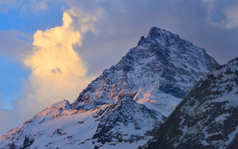 Summit in sunrise stock image. Image of slope, crag, dawn - 40254441