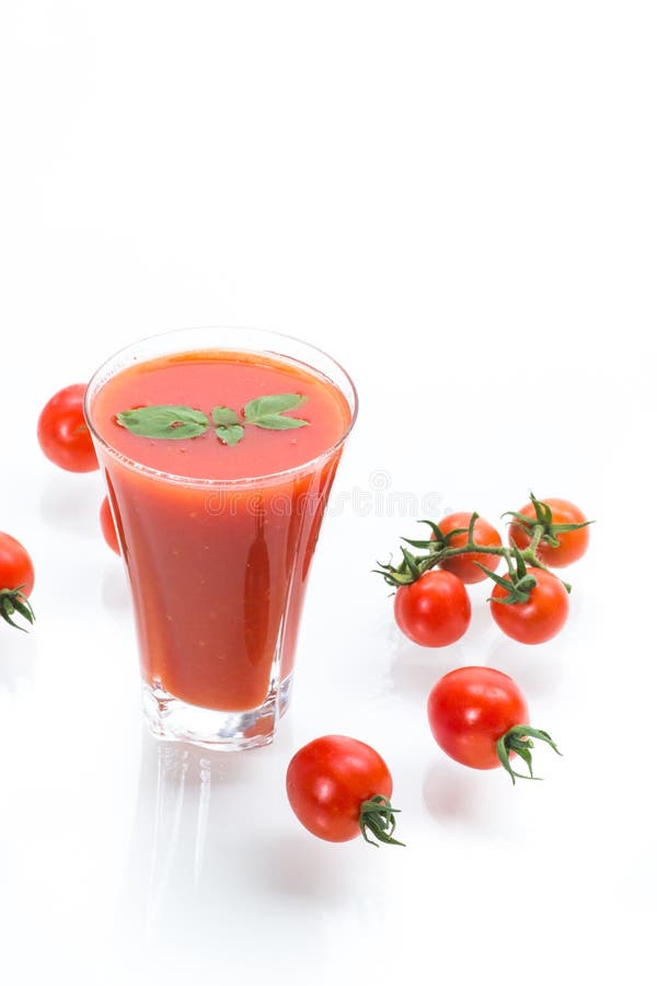 Sumo De Tomate Caseiro Em Vidro E Tomate Fresco Foto de Stock - Imagem ...