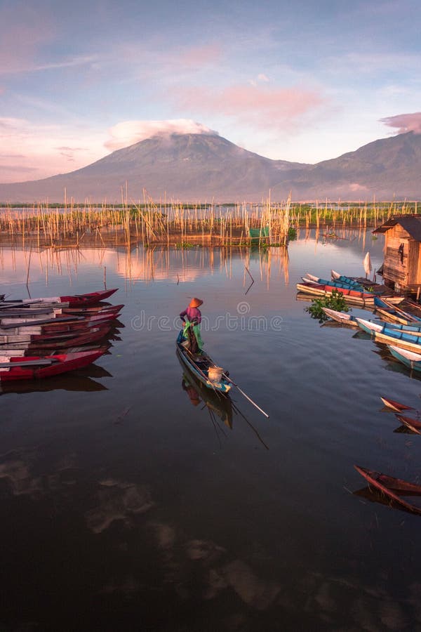 Sumurup editorial photo. Image of reservoir, central - 84242851