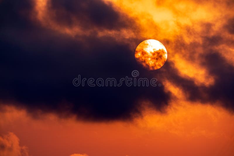 Sun in the Clouds, Dramatic Sunset Stock Image - Image of glow, dawn ...