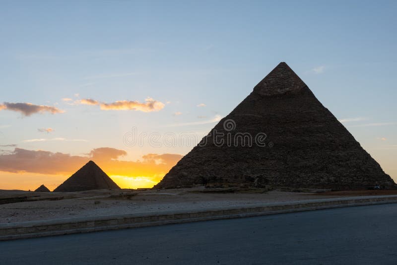 The Sun Going Down Behind the Pyramid of Menkaure Stock Photo - Image ...