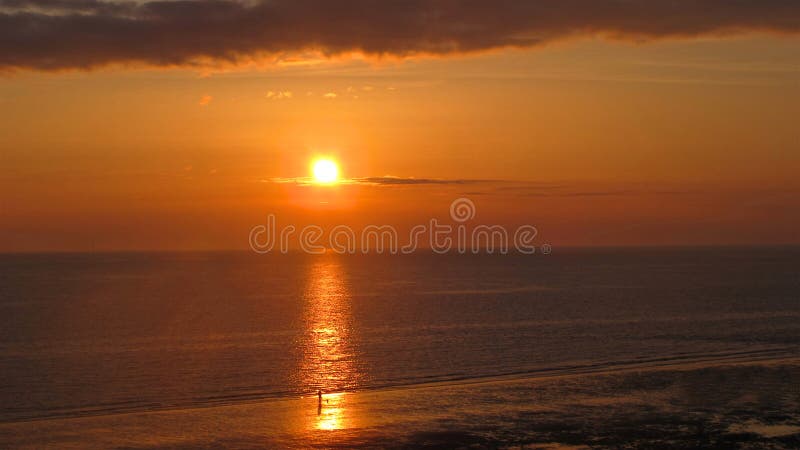 Sun Going Down Over the Ocean Stock Image - Image of idyllic, ocean: 197051219