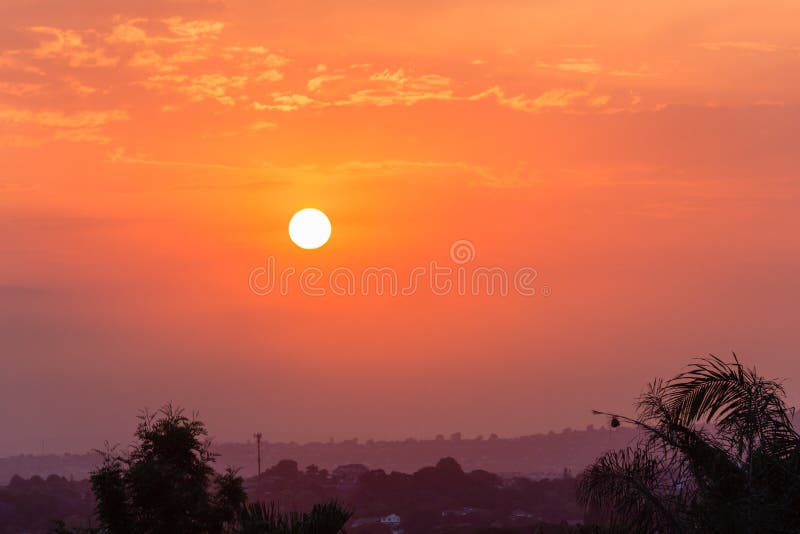 Sun Haze High Clouds Color Landscape Imagen de archivo - Imagen de ...
