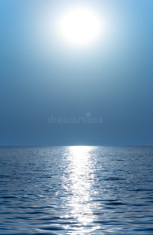 Sun o luna foto de archivo. Imagen de reflejo, clave - 11497542