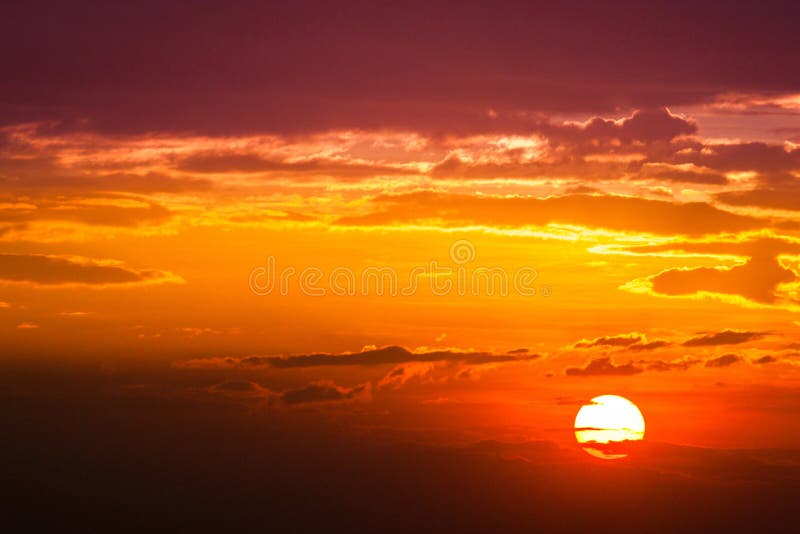 Sun Ray is Go Down and Amazing Dramatic Orange Cloud, Twilight Stock ...