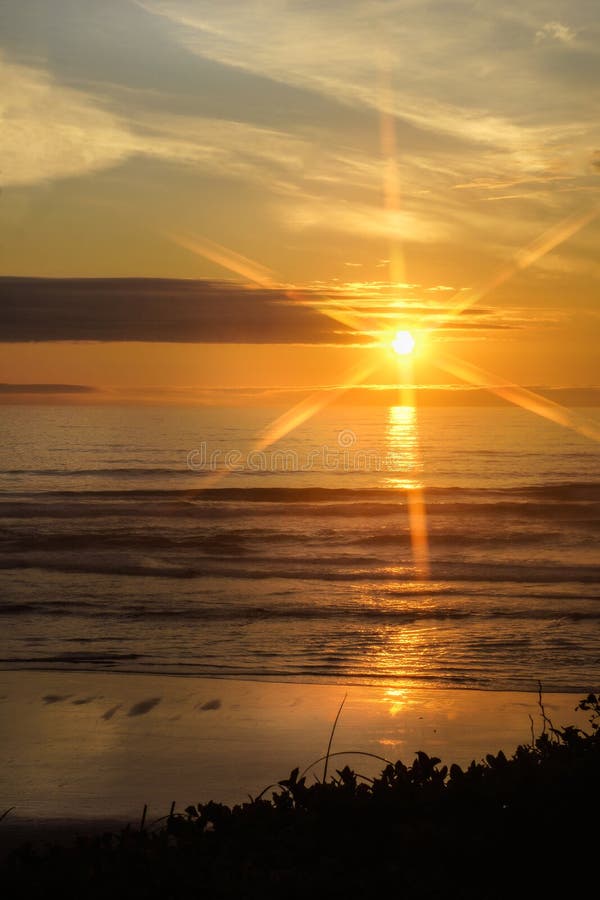 Sunset Over Ocean Vertical High Resolution Panorama Stock Photos - Free ...