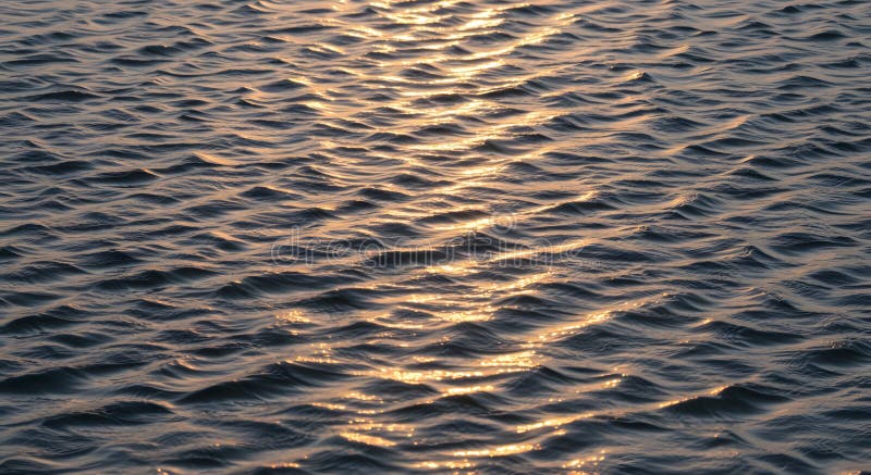 Sun Reflection on Rippling Water Surface at Dusk Stock Illustration ...