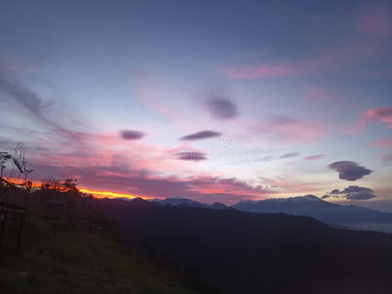 The Sun Rises from the Mountainsthe Sun Rises from the Mountains ...