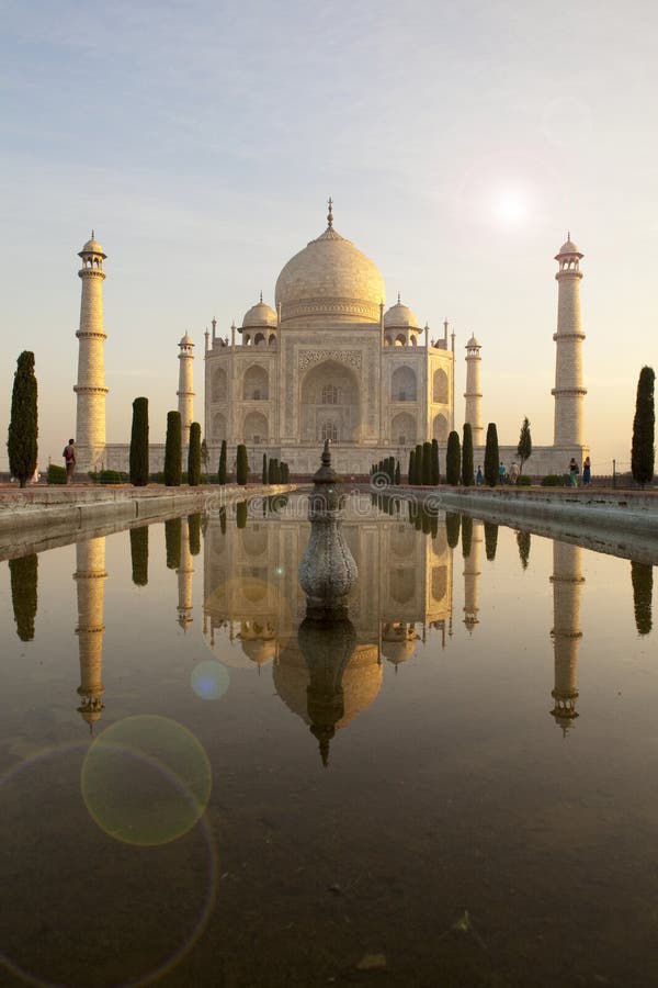 Taj Mahal sunrise stock image. Image of reflection, agra - 2039519
