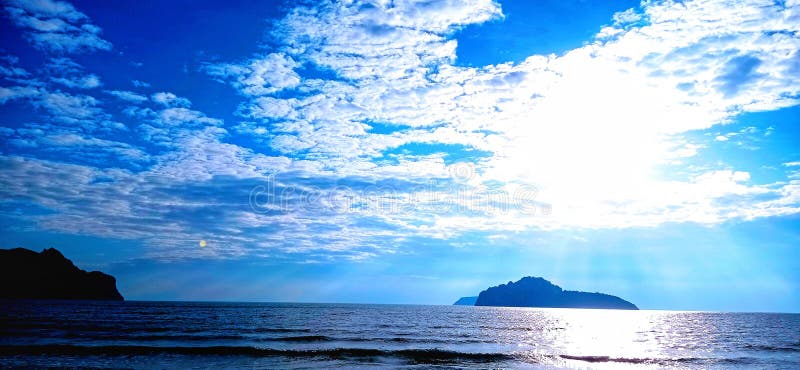 The Sun S Rays on the Horizon. Stock Photo - Image of asia, waves ...
