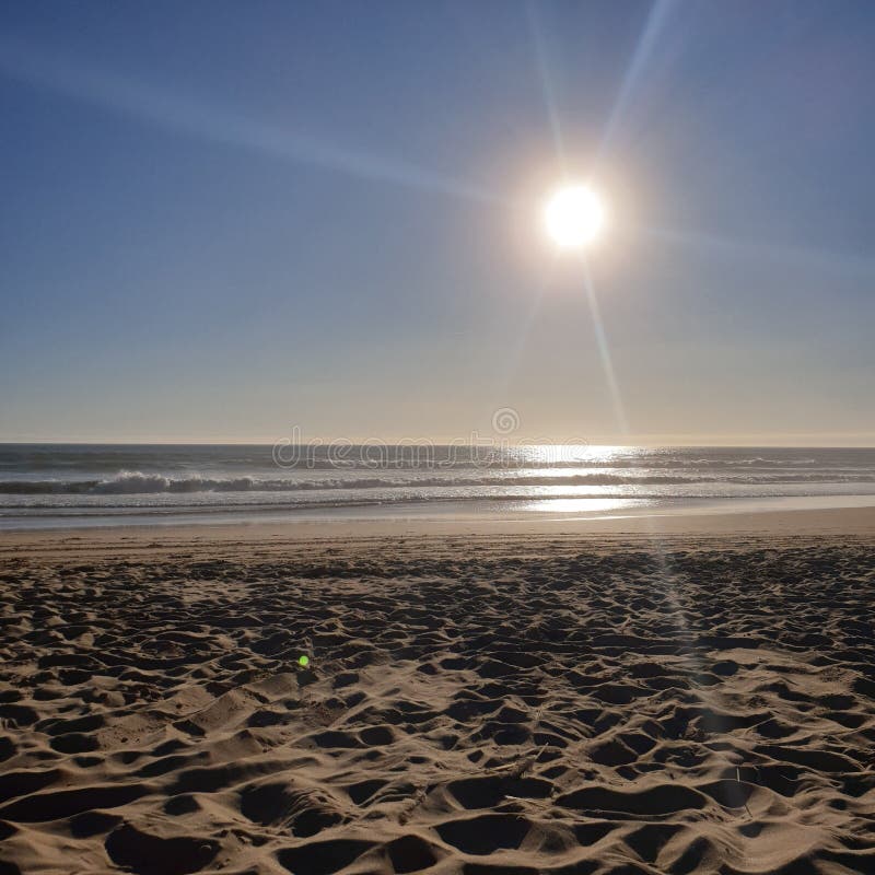 Sun sand och hav arkivfoto. Bild av soligt, sand, strand - 158197482