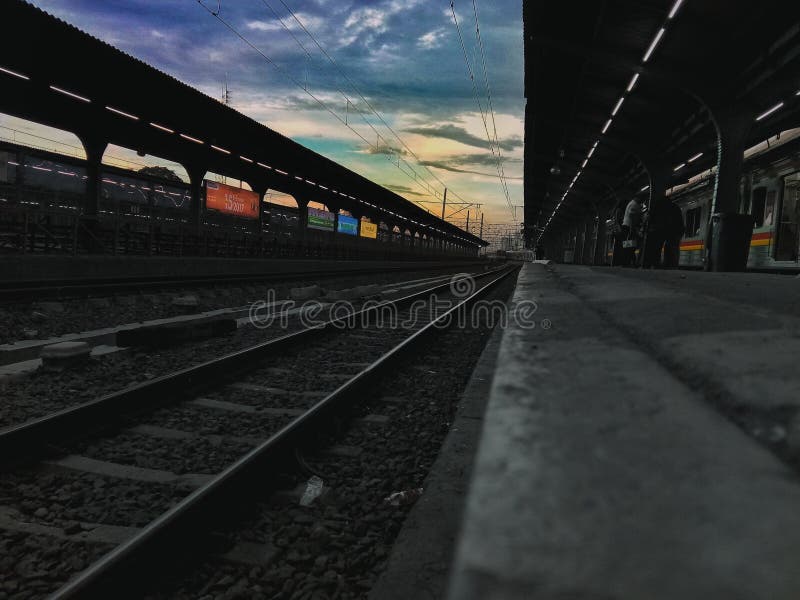 Sun Set editorial image. Image of train, station, jakarta - 90838305