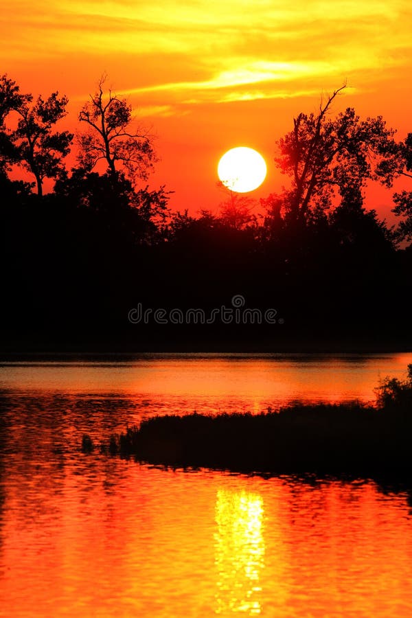 Sun set over lake stock image. Image of water, peace - 84456253