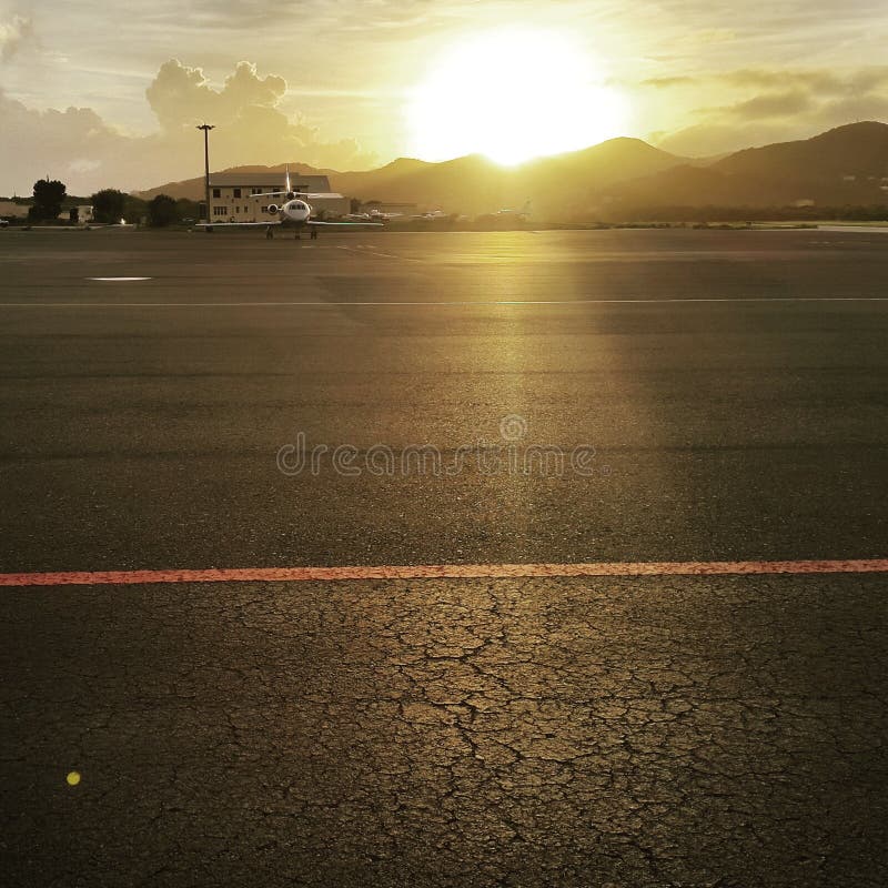 Sun set editorial image. Image of sunset, mountains - 98469280