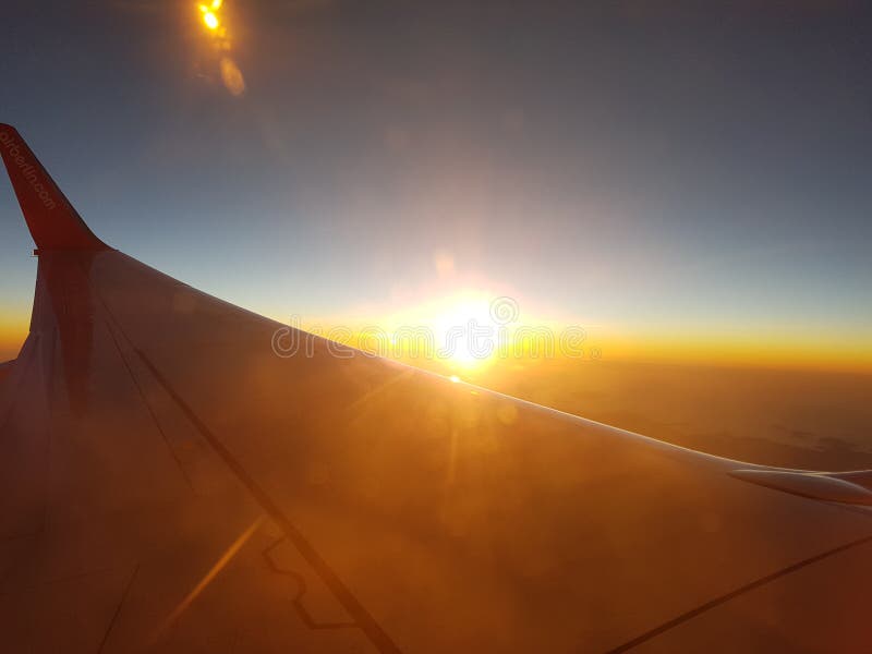 Sun set editorial image. Image of sunset, plane - 94934285