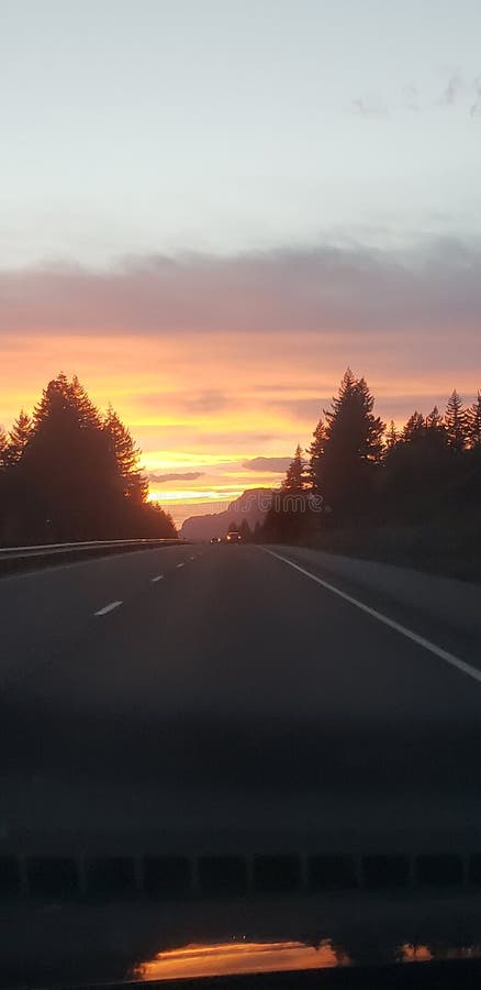 Sun Setting Along the Drive Stock Image - Image of drive, pretty: 160405637