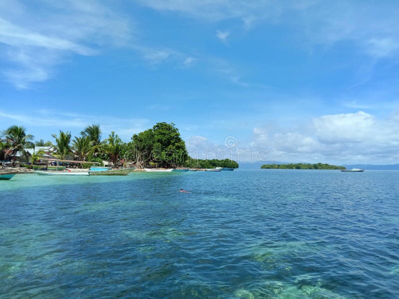 When the Sun Shines Bright, Island Life Stock Photo - Image of lagoon ...