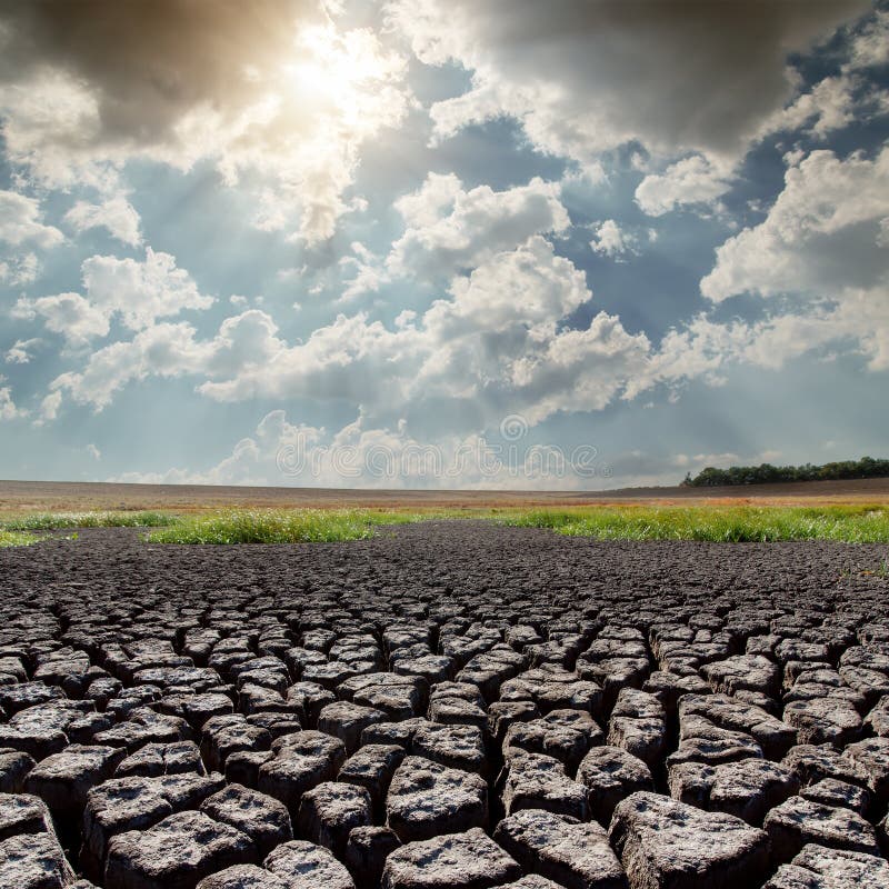 Sun sobre a terra da seca imagem de stock. Imagem de paisagem - 35544117