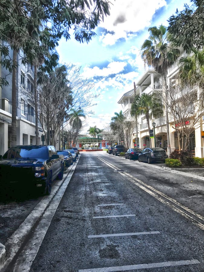 The Sun editorial photography. Image of blue, road, landscape - 87681367