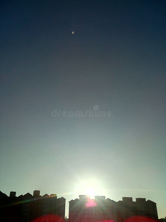 Sun stock image. Image of sunup, sunrise, 6oclock, morning - 130442207