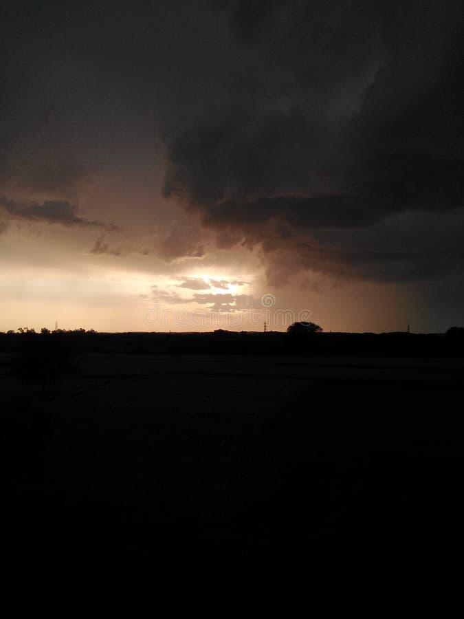 Sun view stock image. Image of thunder, night, cumulus - 180497409