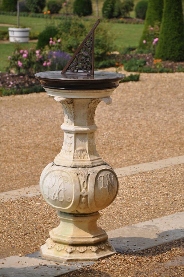 3,528 Ancient Sundial Stock Photos - Free & Royalty-Free Stock Photos ...