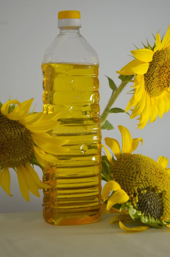 Sunflower-seed Oil with Sunflowers Stock Photo - Image of lettuce ...
