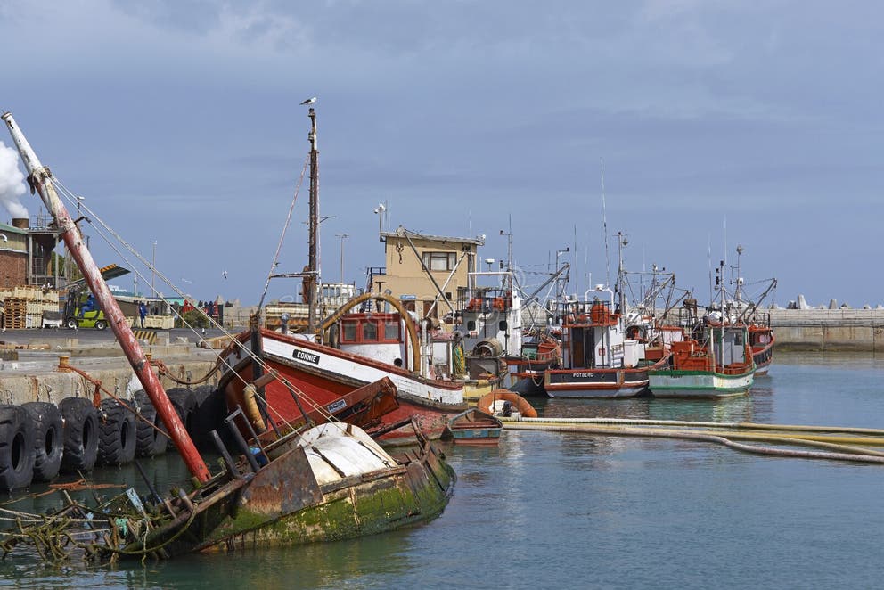 Sunken Trawler editorial photo. Image of transport, ship - 26776396