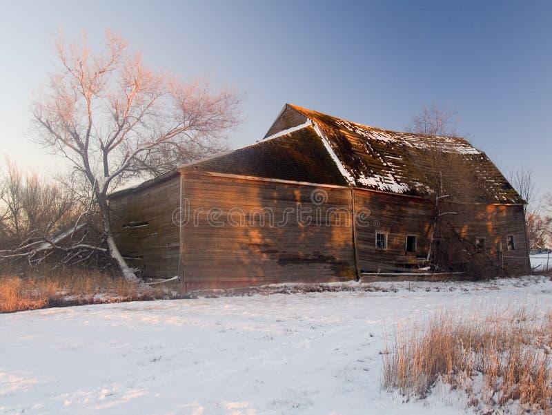 Sunlight Painting Barn stock photo. Image of midwest, farm - 5129850