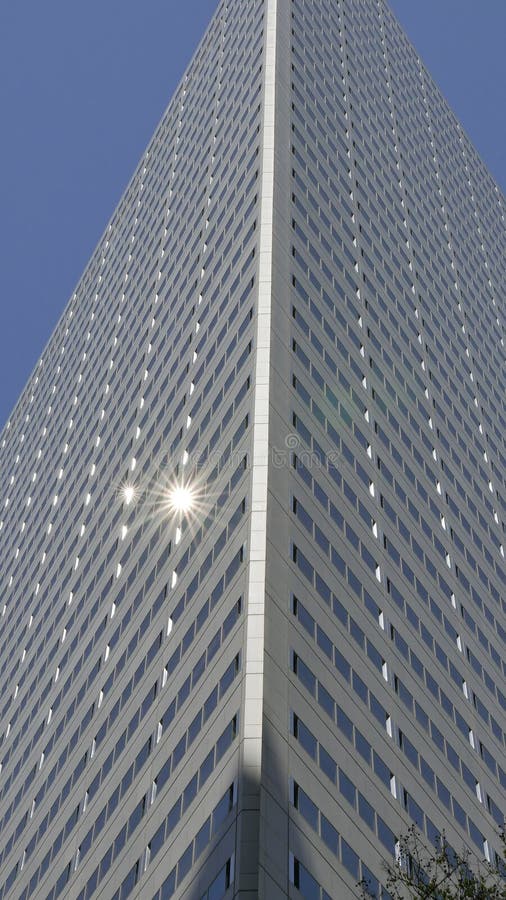 Sunlight Reflections in Windows of Skyscraper Building Stock Photo ...