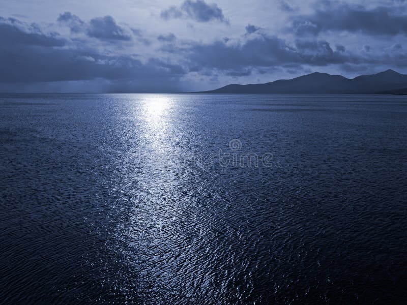 Sunlight on the Sea Surface Stock Photo - Image of ripple, nature: 4202706