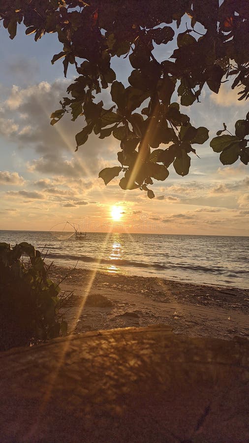 Sunset Light of the Ocean View in the Beach Stock Image - Image of ...