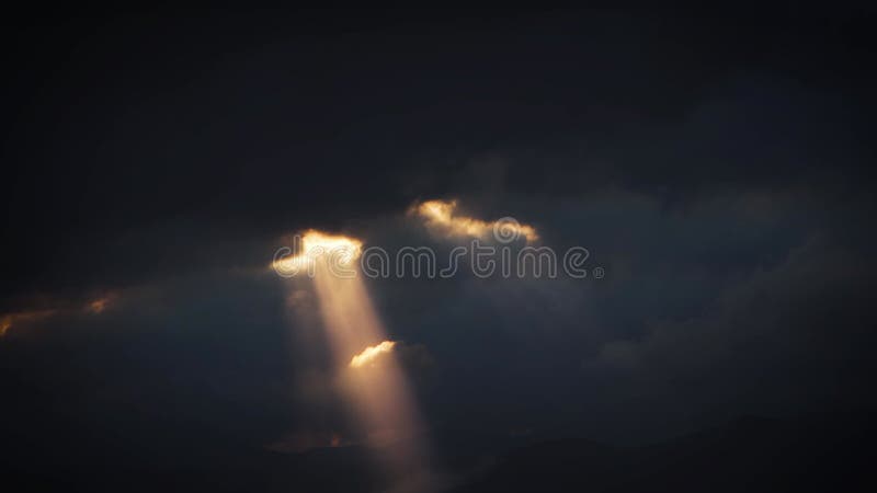 Sunlight Pouring through the Clouds and the Mysterious Sky, Fantastic ...