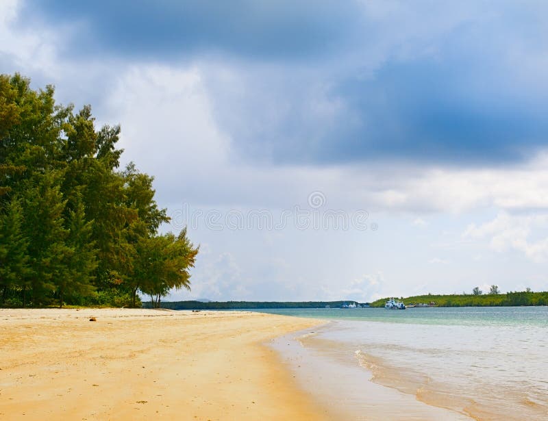 Sunny Beach stock photo. Image of beach, ocean, nature - 35379136