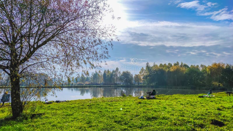 Sunny Day on the Perfect Lake. Autumn Lake with Reflection on the Water ...