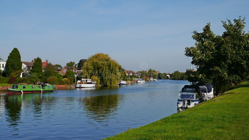 Sunny Day on the River Thames in Staines Surrey Editorial Image - Image ...