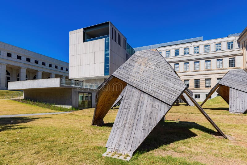 Sunny Exterior View of the Campus of University of Arkansas Editorial ...